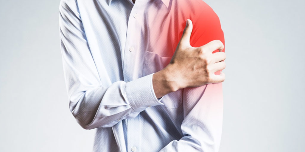 What Causes Shoulder Dislocation? Know These Symptoms And Treatment ...