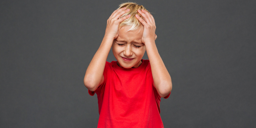 Continuous Headache In Kids Red Flags Causes Effects Treatment in Hindi ...
