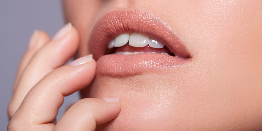 What Causes Discolouration Of Lips? Know Effective Ways To Reduce Lip ...
