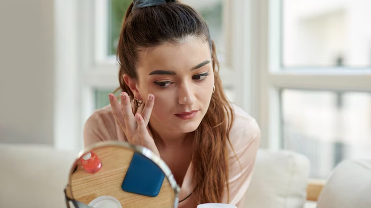 How To Perform A Skin Self-Exam: Dermatologist Shares What's Normal And ...