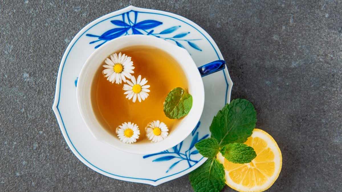 How Does Chamomile Tea Provide Relief From Nausea? | OnlyMyHealth
