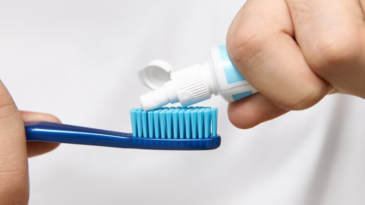 Do You Really Need Toothpaste While Brushing? Key Ingredients To Use ...