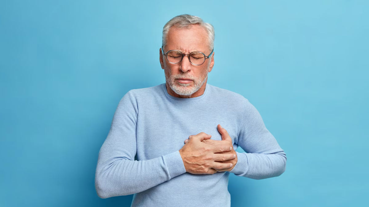 How To Recognise Heart Palpitations Caused By A Heart Attack | OnlyMyHealth