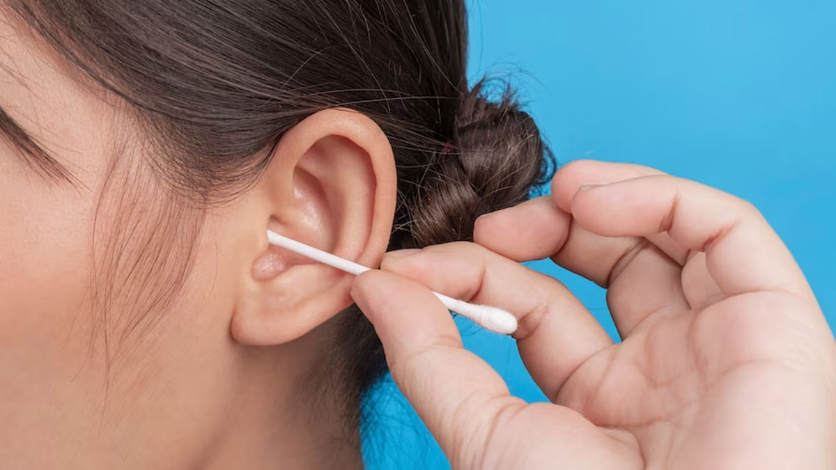 Did You Know Your Earwax Explains A Lot About Your Health? Expert ...