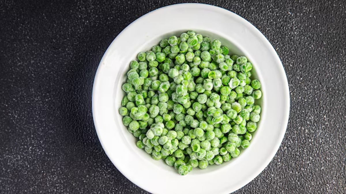 Are Frozen Peas Safe For Health? Expert Weighs In | OnlyMyHealth