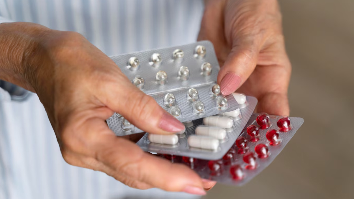 Why Long-Term Use Of Painkillers Can Quietly Damage Your Kidneys ...