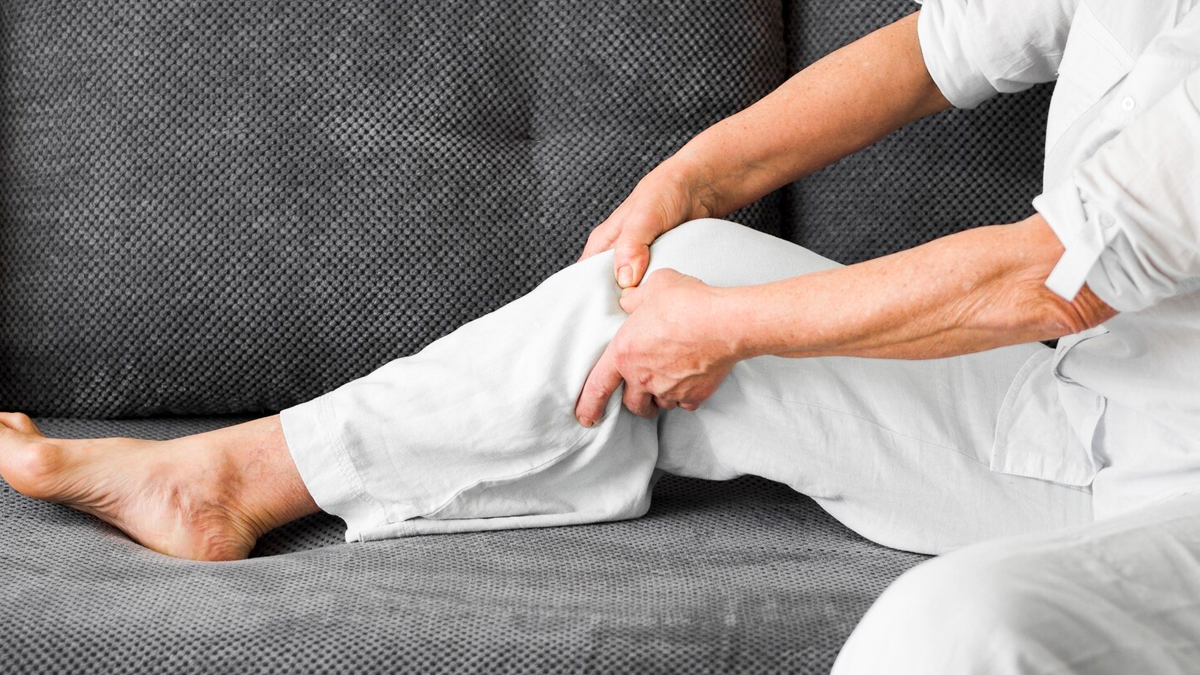 Winter Numbness: Why Your Legs Feel Numb More Often In Cold Weather ...