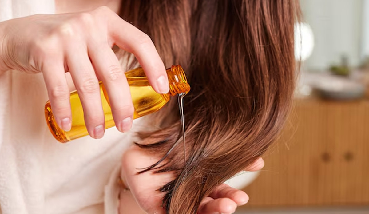 Can Amla Oil Promote Hair Growth? Expert Shares Its Benefits | OnlyMyHealth