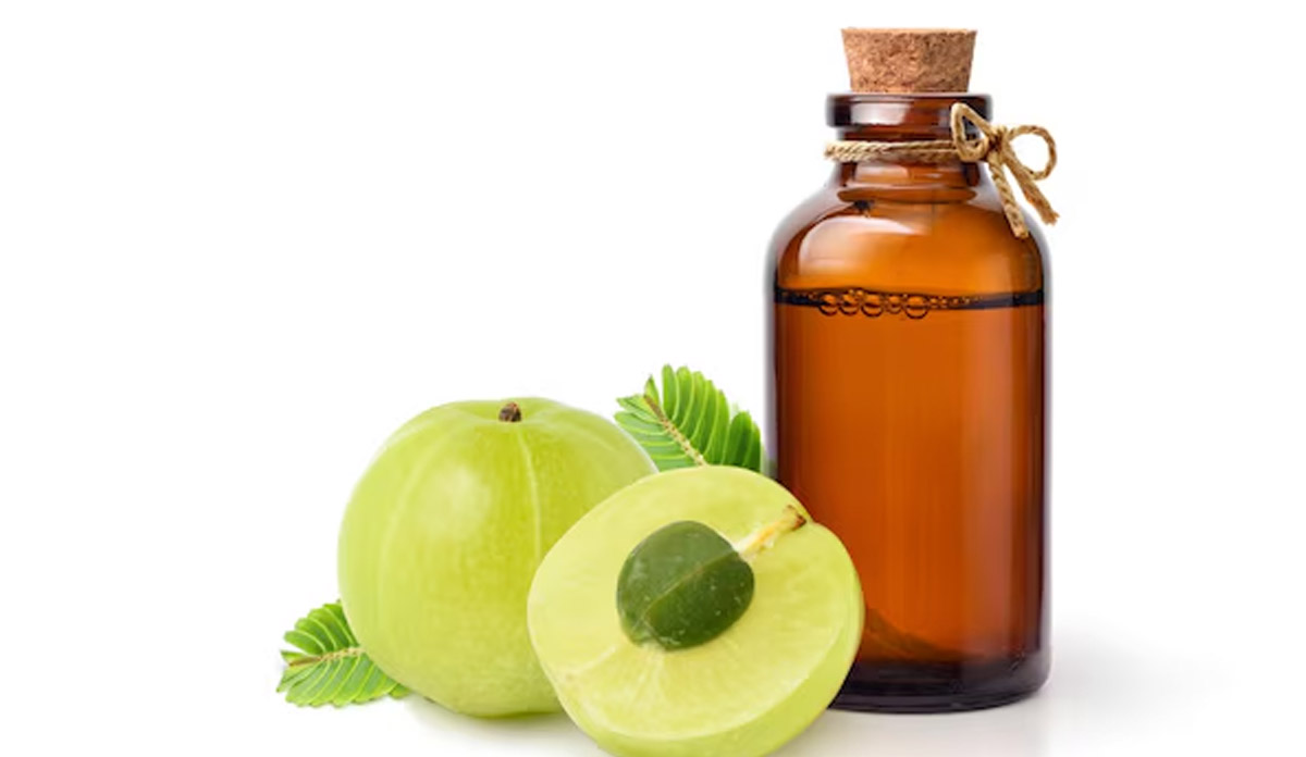 Can Amla Oil Promote Hair Growth? Expert Shares Its Benefits | OnlyMyHealth