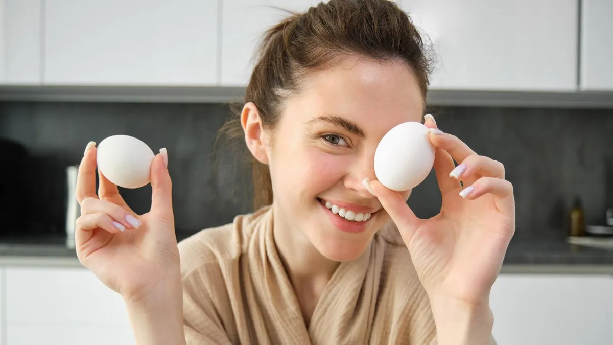 Fresh Vs Expired Eggs: Easy Ways To Check And Stay Safe | OnlyMyHealth