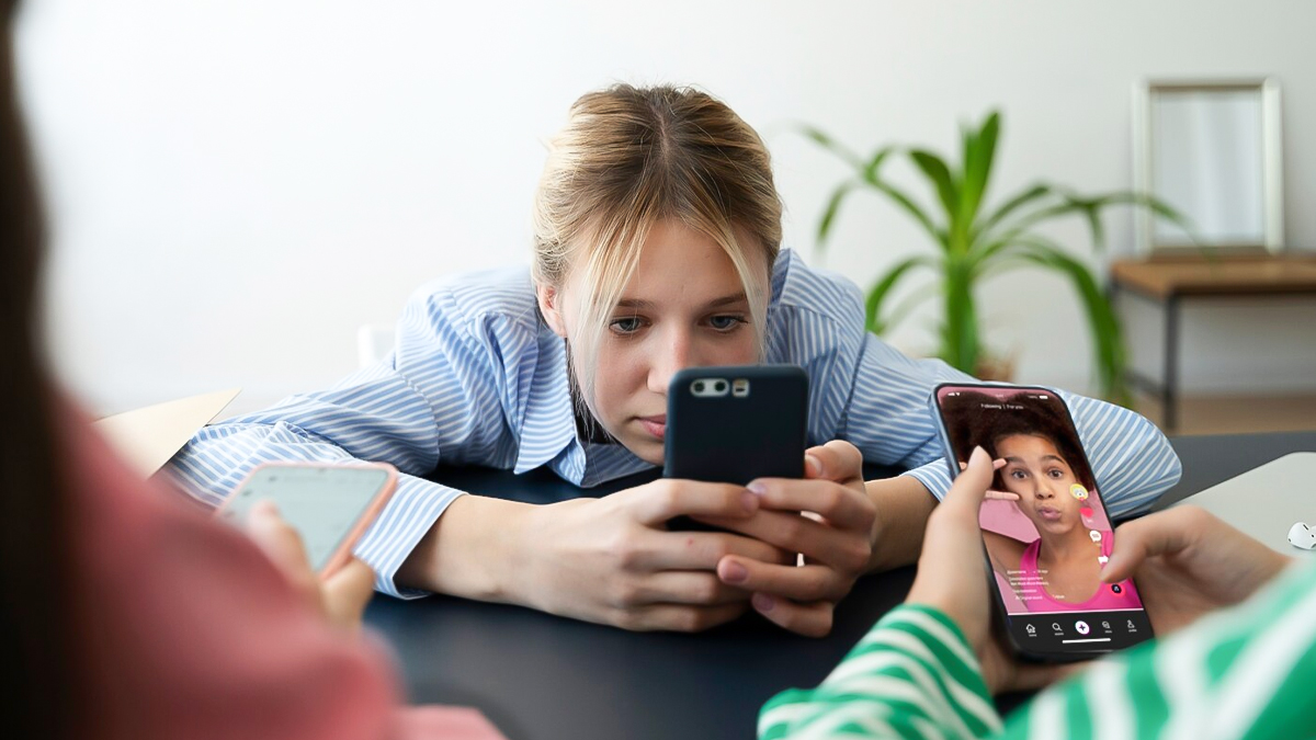 The Rise of Digital Addiction In India: Expert Tips to Overcome It ...