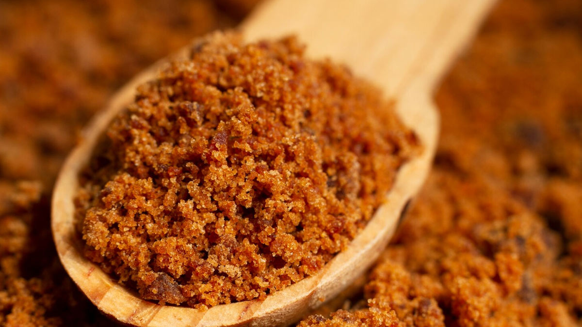 Is Jaggery Better Than White Sugar for Diabetics? Expert Weighs In ...