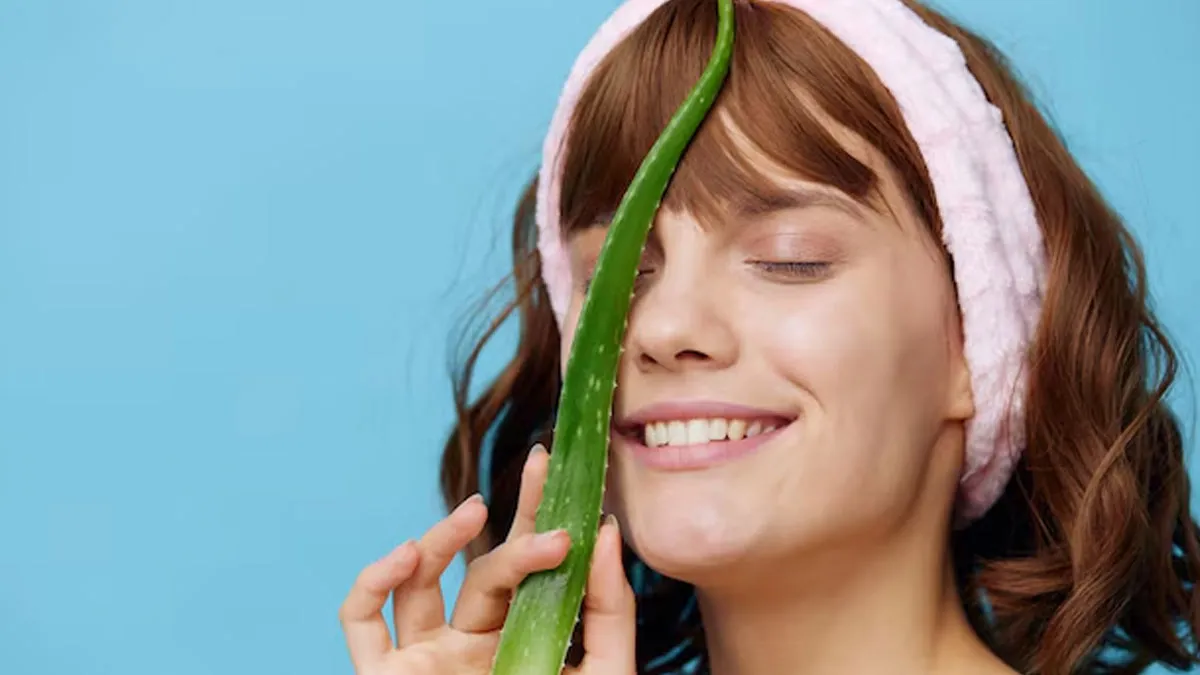 Can Applying Raw Aloe Vera Gel Lead To Skin Irritation? Dermatologist ...