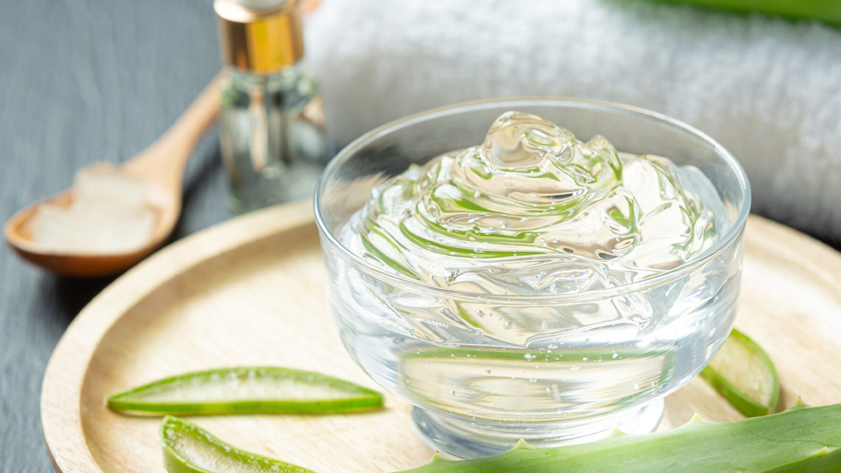 एलोवेरा फेस मास्क से हटाएं स्किन टैनिंग, जानें लगाने का सही तरीका | how ...