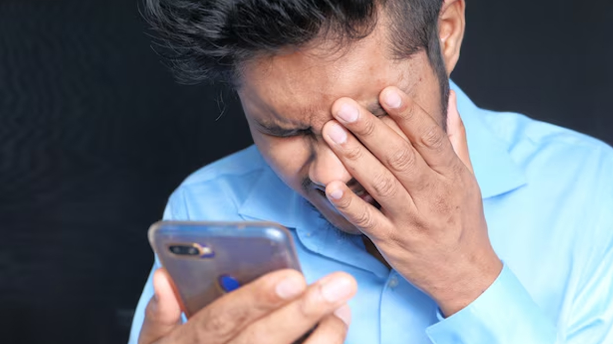 आपका मोबाइल बन सकता है आंख के इंफेक्शन का कारण, जानें क्यों जरूरी है ...