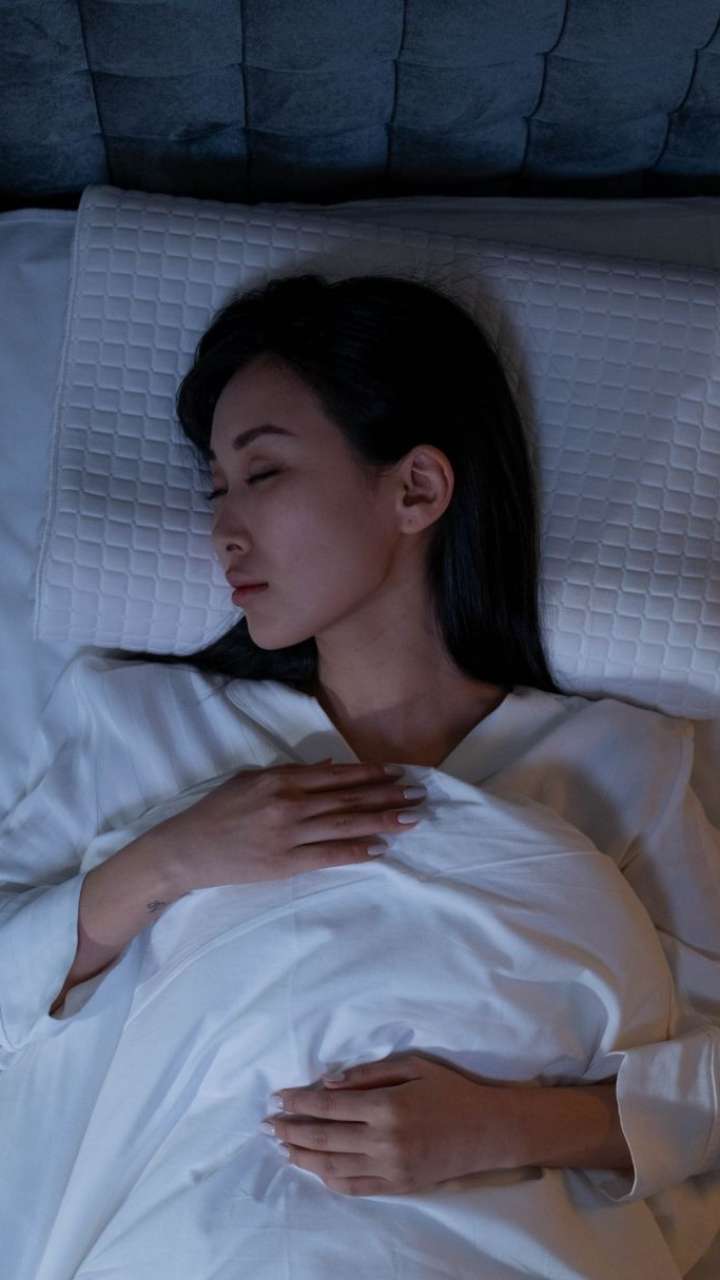 Amazing Health Benefits Of Sleeping At The Same Time Every Night