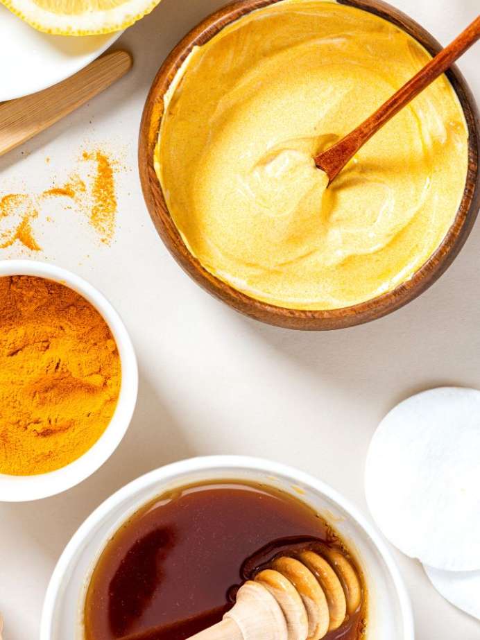 5 Homemade Ubtan Recipes For Full Body Tan Removal | Onlymyhealth