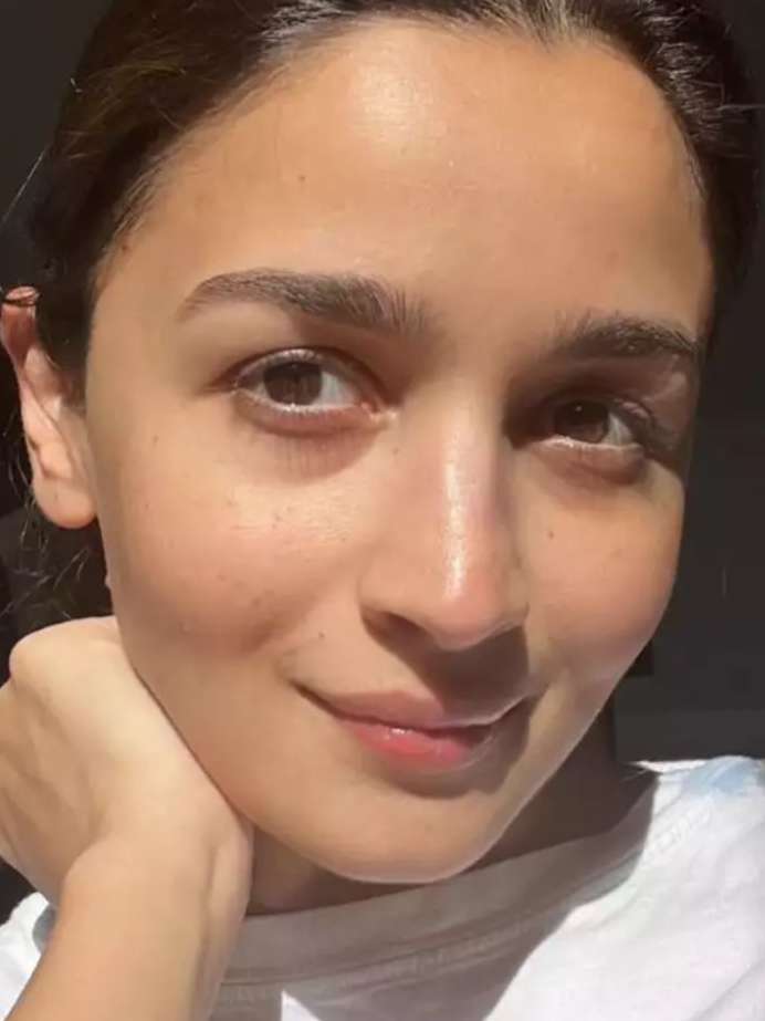 Alia Bhatt's Ice Facial For Instant Glowing Skin | Onlymyhealth