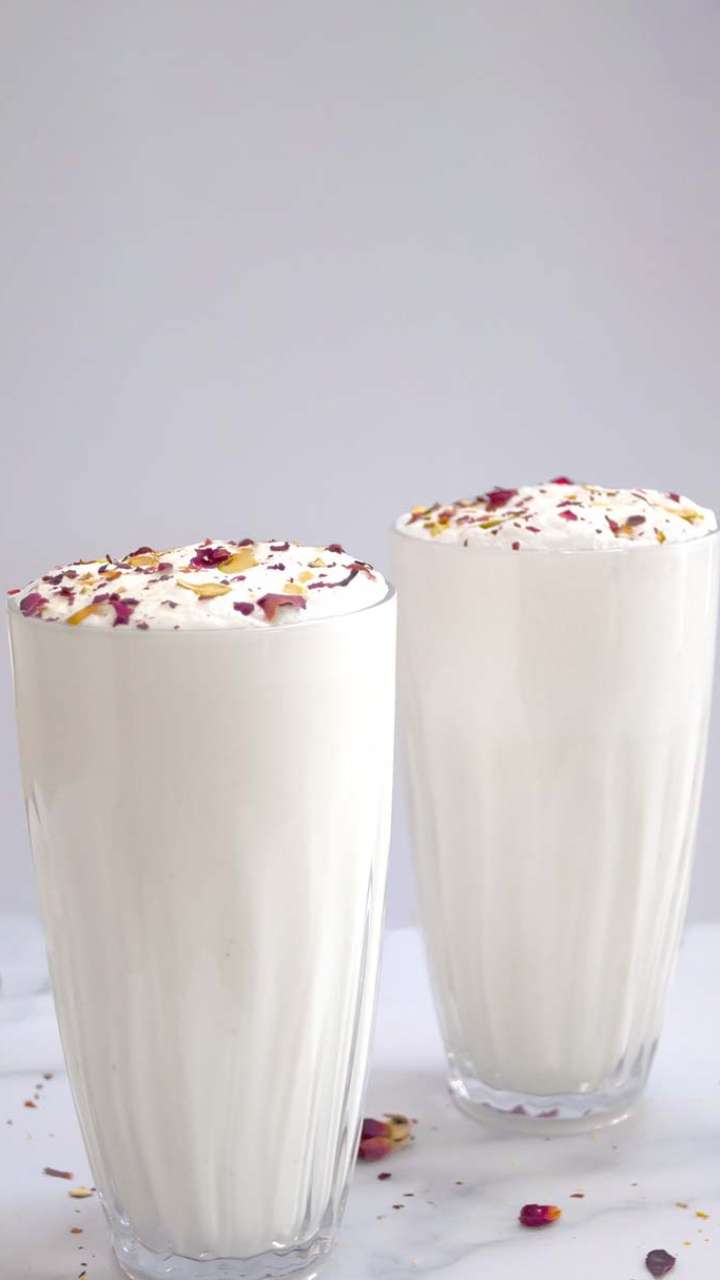 एनर्जी बूस्टर है लस्सी, इस समय पीने से मिलेंगे डबल फायदे