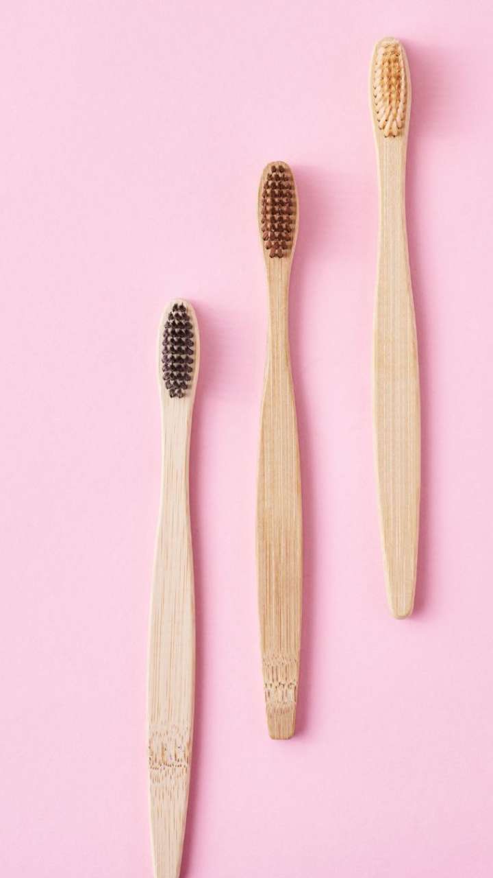 Benefits Of Brushing Teeth With Wooden Brush
