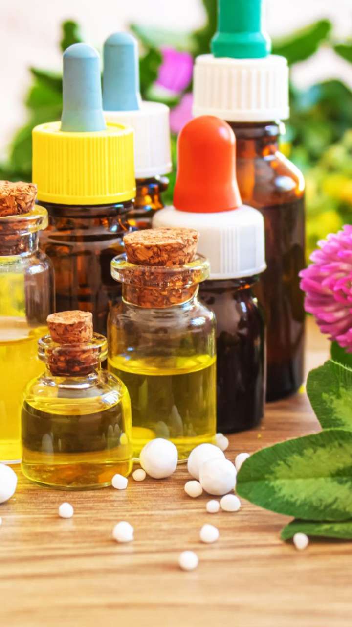 Top 5 Health Benefits Of Oiling Your Belly Button