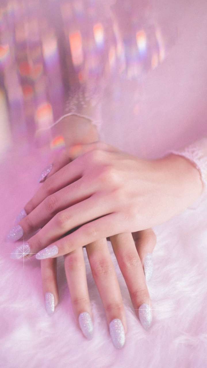 5-Step Manicure At Home For Healthy And Beautiful Nails