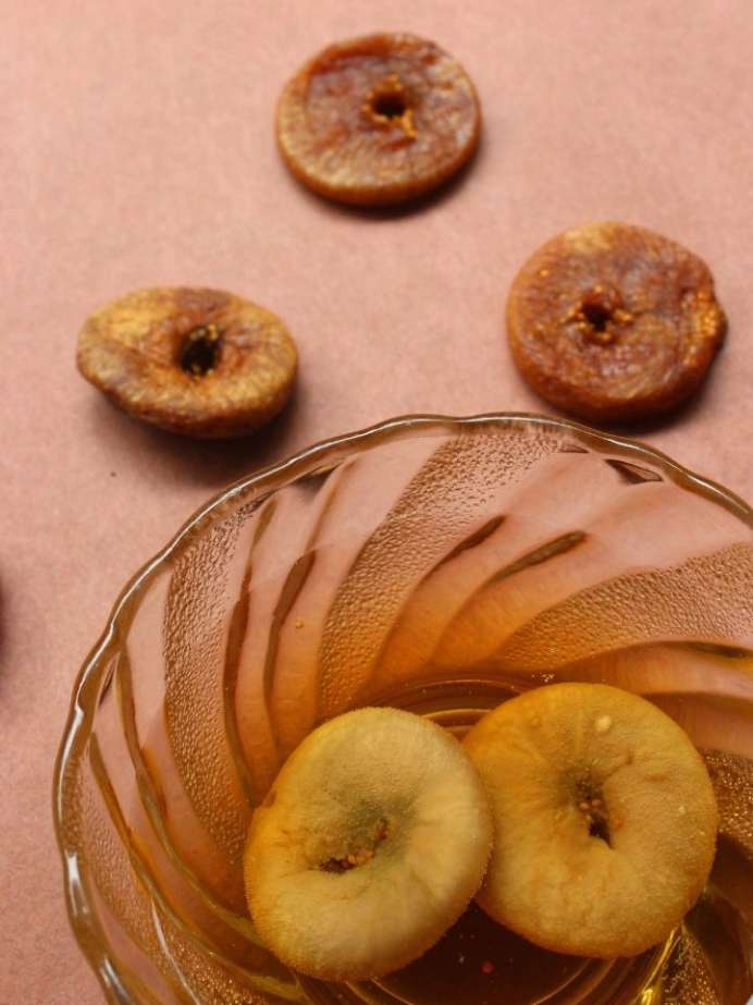 Soaked Anjeer : Benefits Of Consuming It In The Morning | Onlymyhealth