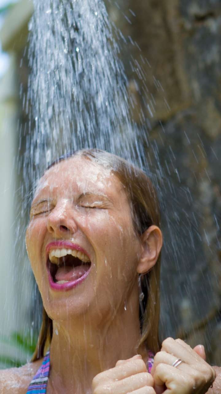 Is Bathing With Cold Water Good In Winter