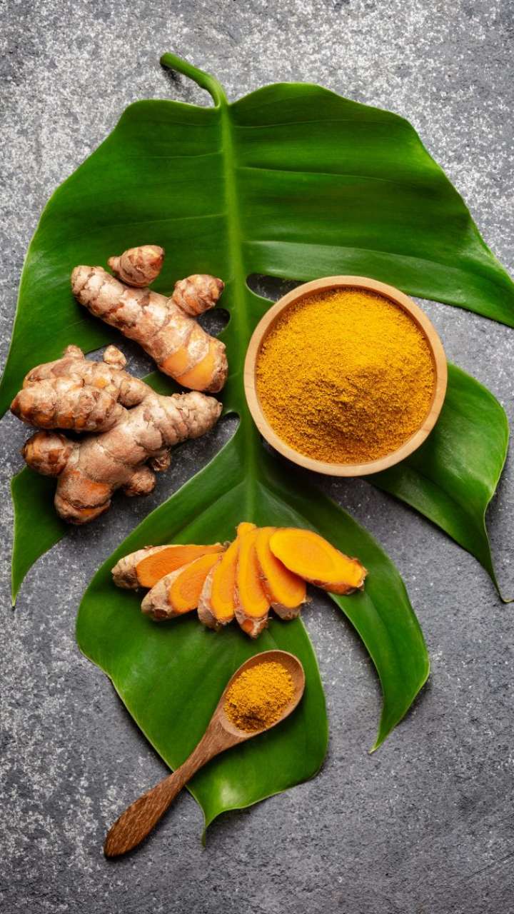 8 Reasons To Add Raw Turmeric To Diet