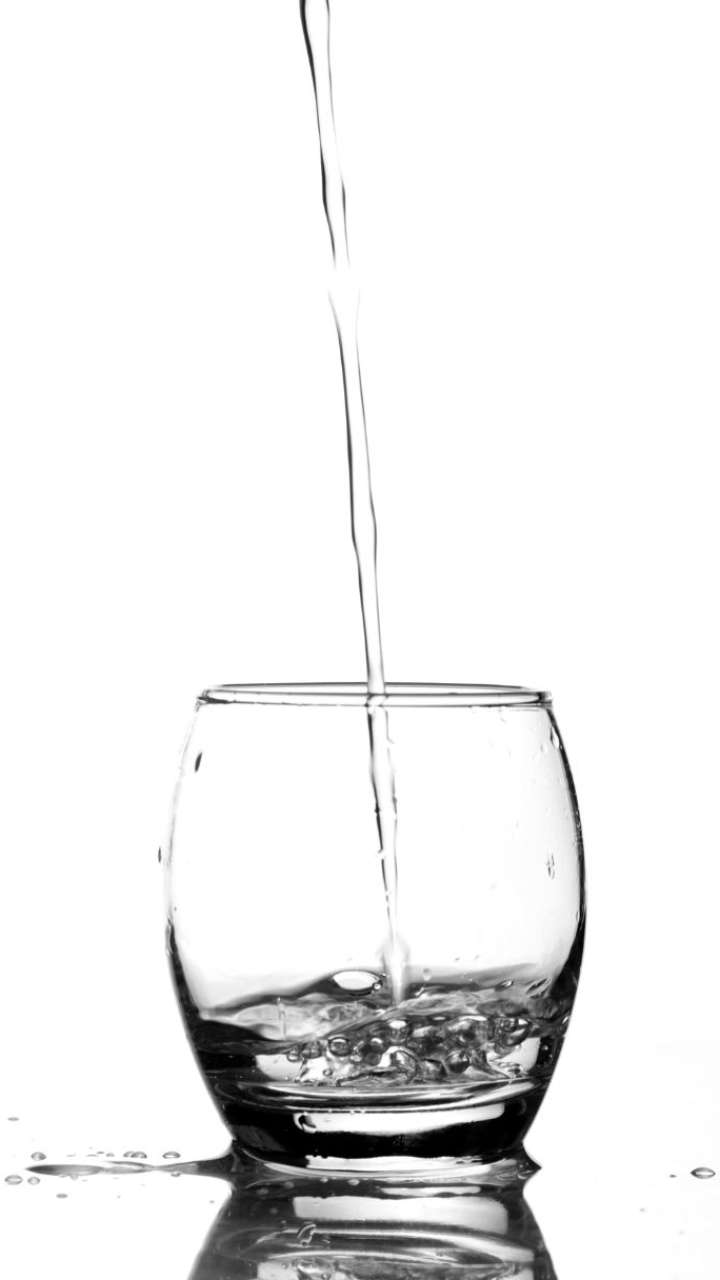 5 Simple Ways To Increase Water Intake Daily