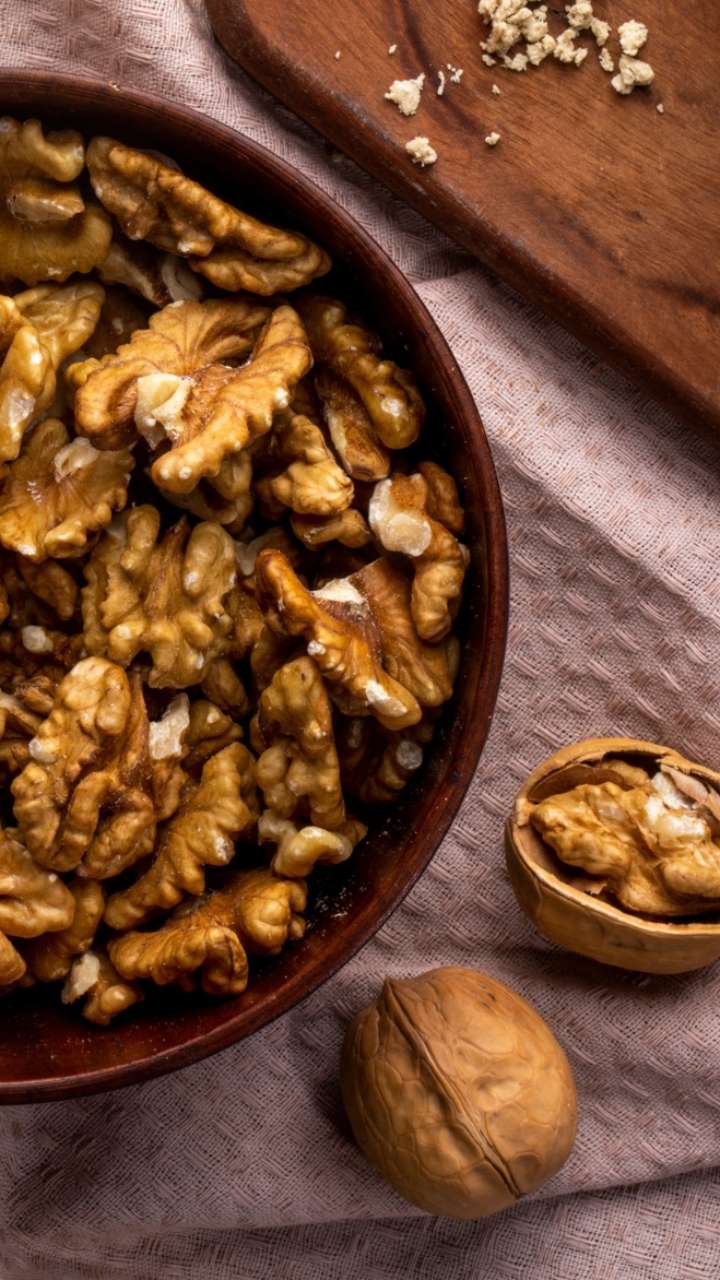 6 Proven Health Benefits Of Eating Walnuts 6 Proven Health Benefits Of Eating Walnuts