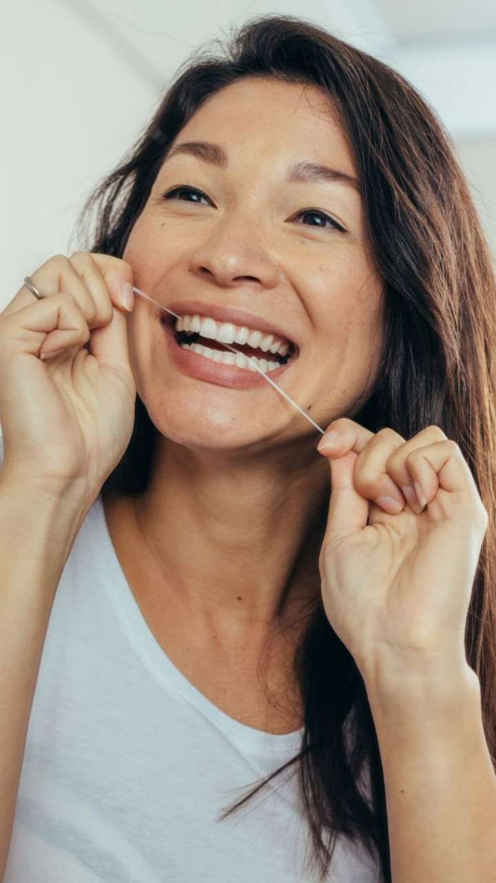 Best Time To Floss Your Teeth