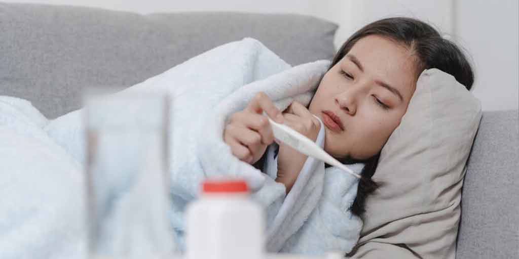 रात में अक्सर बुखार आने के पीछे हो सकते हैं ये कारण