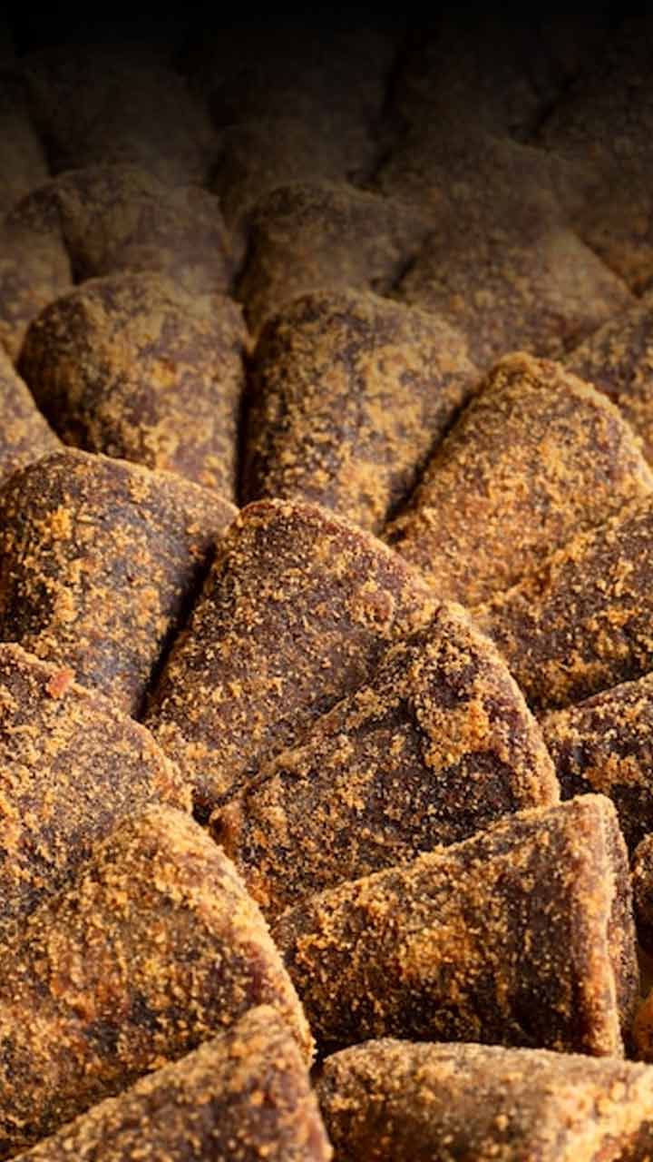 7 Reasons To Consume Jaggery In Winter
