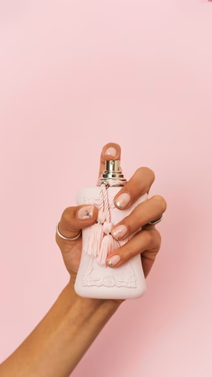 Tips To Make Your Perfume Last Longer Tips To Make Your Perfume Last Longer