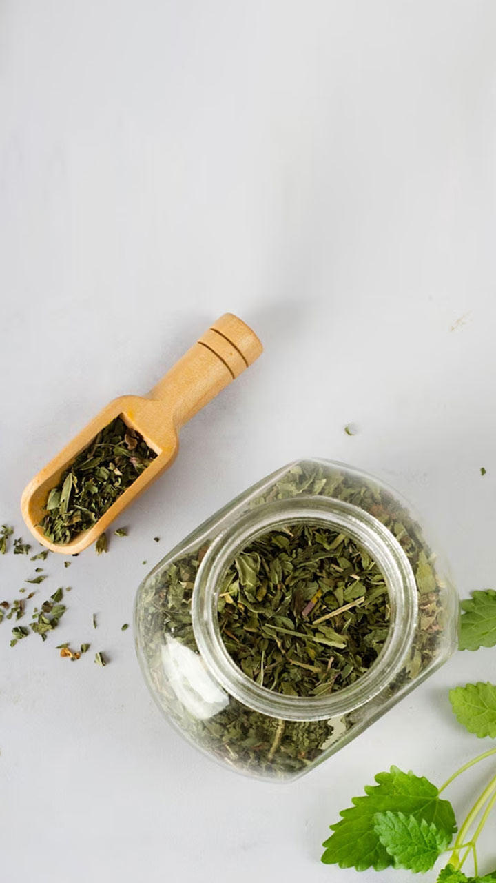 7 Herbs And Spices To Reduce Bloating