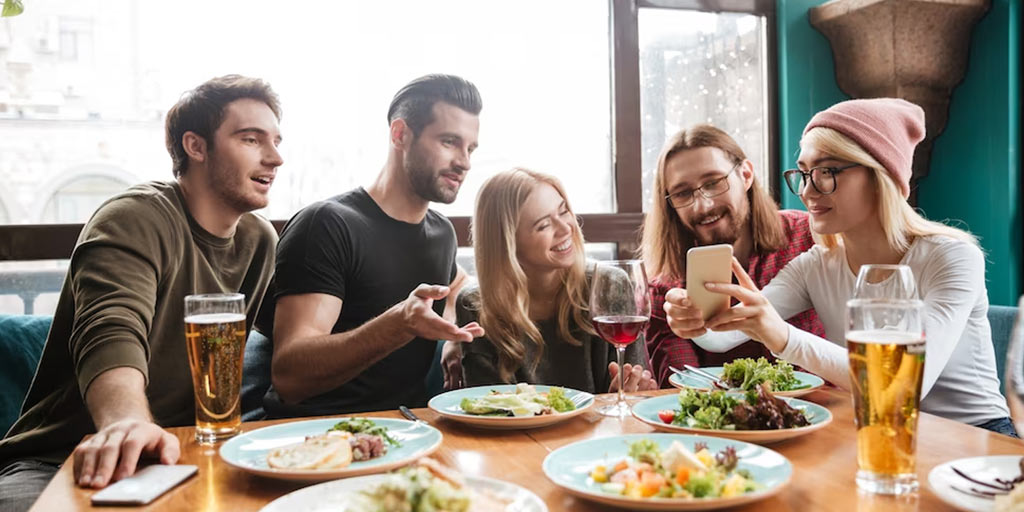 Tips To Stick To Diet When Eating Out tips-to-stick-to-diet-when-eating-out