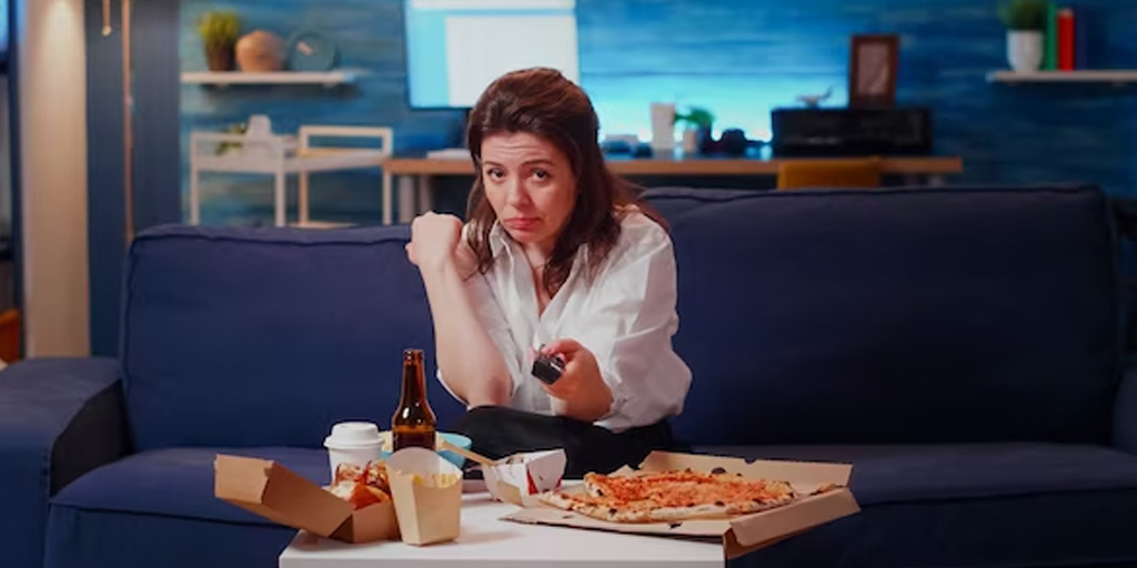 Reasons To Stop Midnight Snacking For Better Health