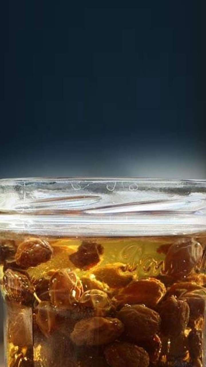8 Health Benefits Of Raisin Water In Summer