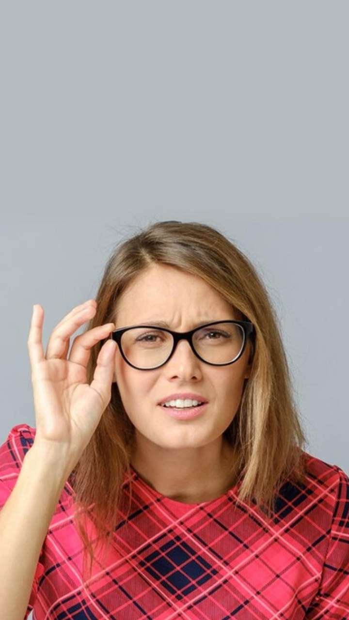 Is Your Vision Blurry? Here're The Signs That Tell You Need Eye Glasses Is Your Vision Blurry? Here're The Signs That Tell You Need Eye Glasses