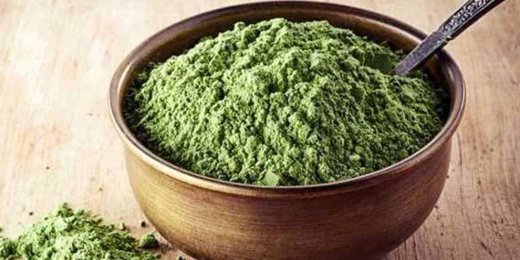 मेंहदी में मिलाकर लगाएं चायपत्ती, मिलेंगे 5 लाभ | Henna with Tea for Hair