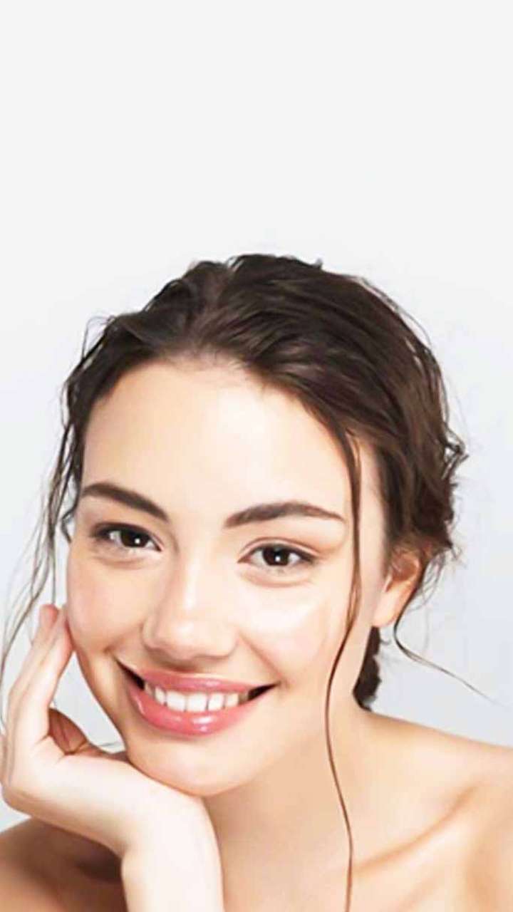 घर की लाइट से भी ज्यादा चमकेगा चेहरा, बस लगाएं ये तेल